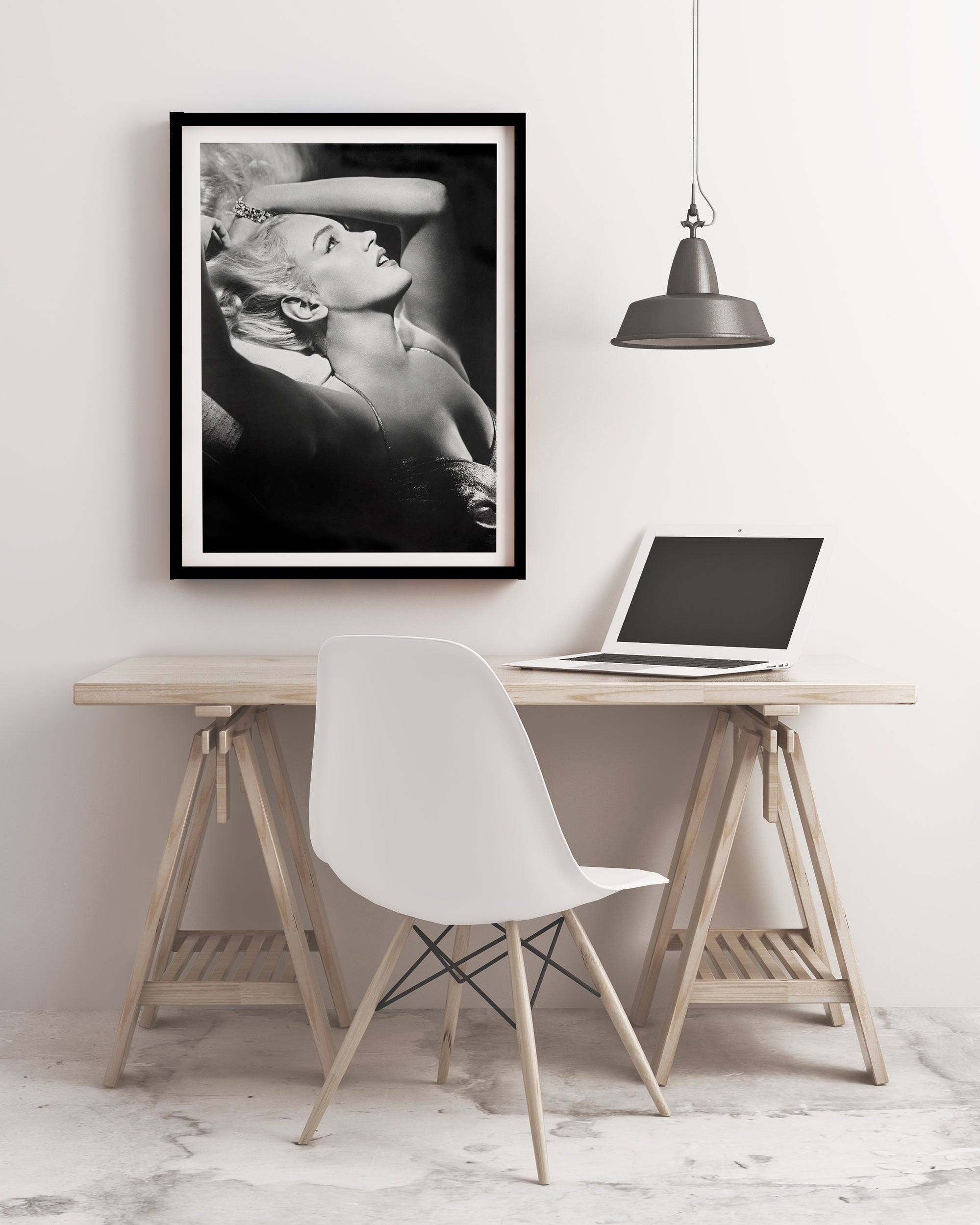 Marilyn Monroe Posed in Light — Globe Photos